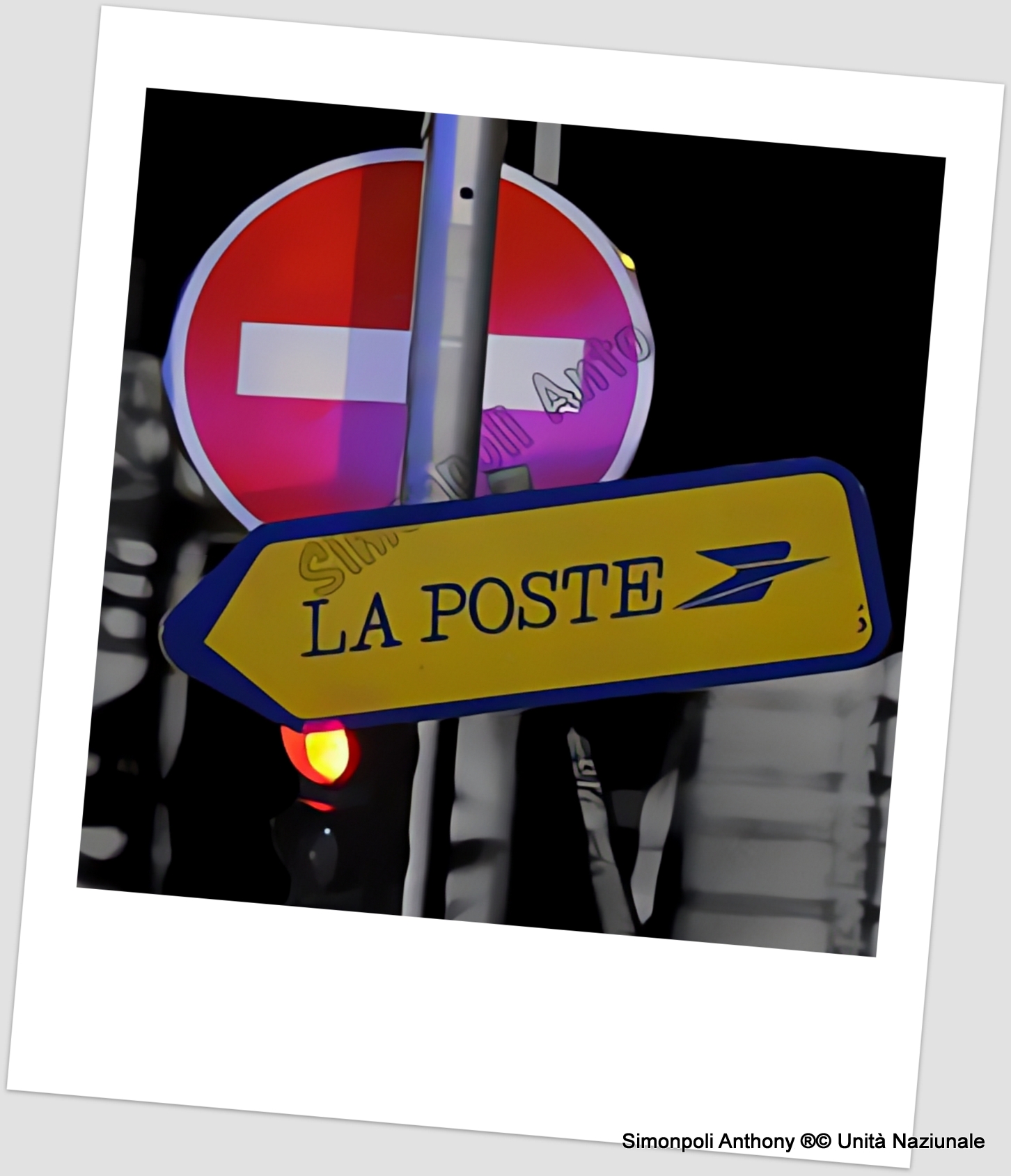 « Le maire et des élus occupent La Poste contre le départ du centre de ...